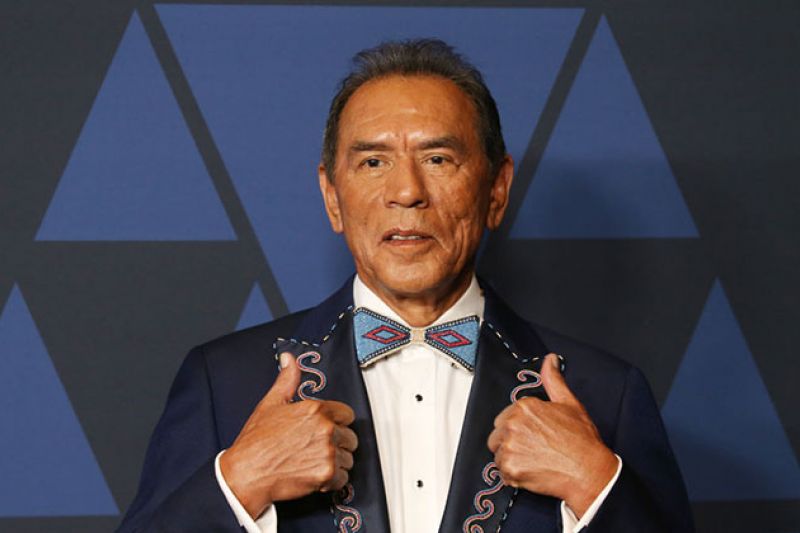 Wes Studi Makes History as First Native American to Win Oscar | Colorlines